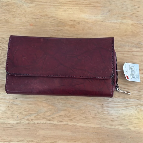 mundi | Bags | Mundi Leather Zip Up Compartment Wallet | Poshmark